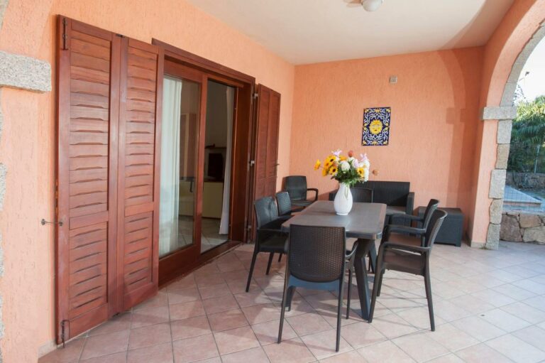 Visiter San Teodoro en Sardaigne - Guide Complet